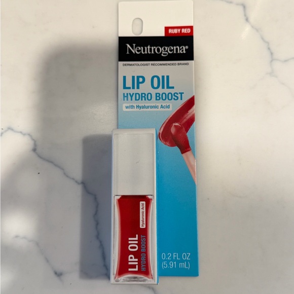 Neutrogena | Makeup | Neutrogena Hydro Boost Lip Oil In Vibrant Red ...